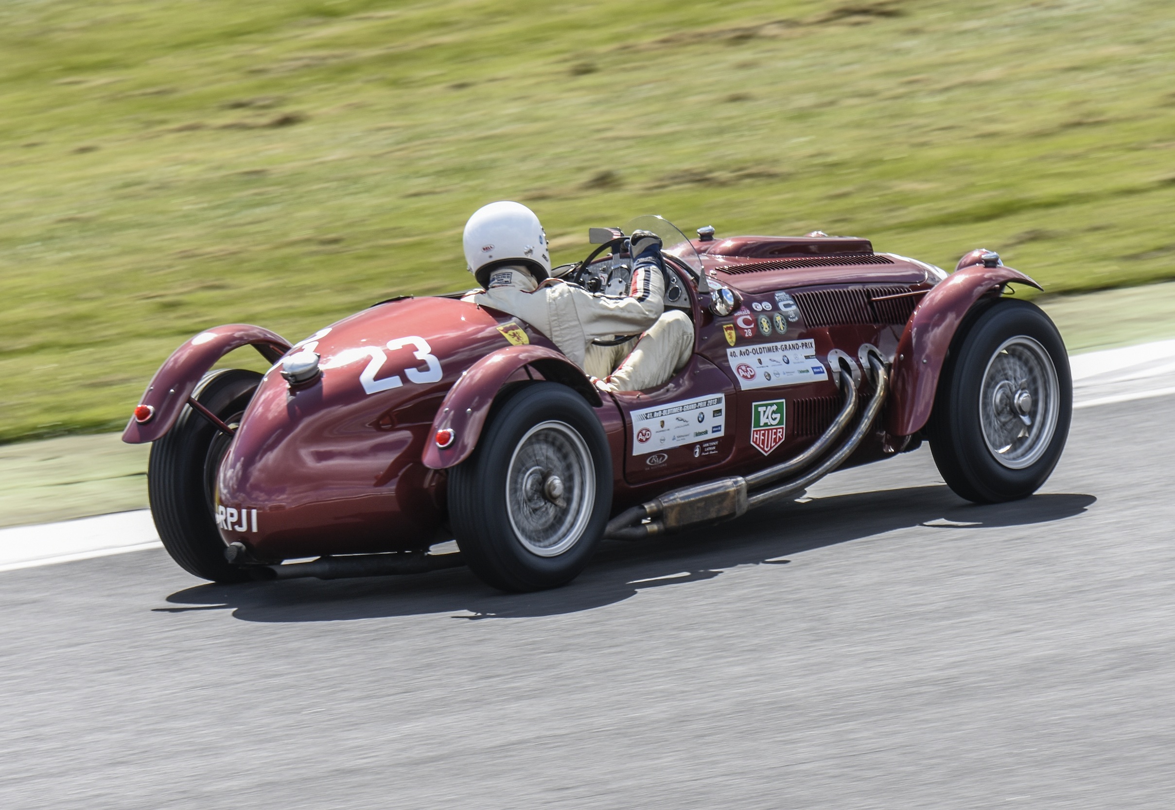 VSCC Spring Start Gets ‘Royal Seal of Approval’ - Auto Addicts