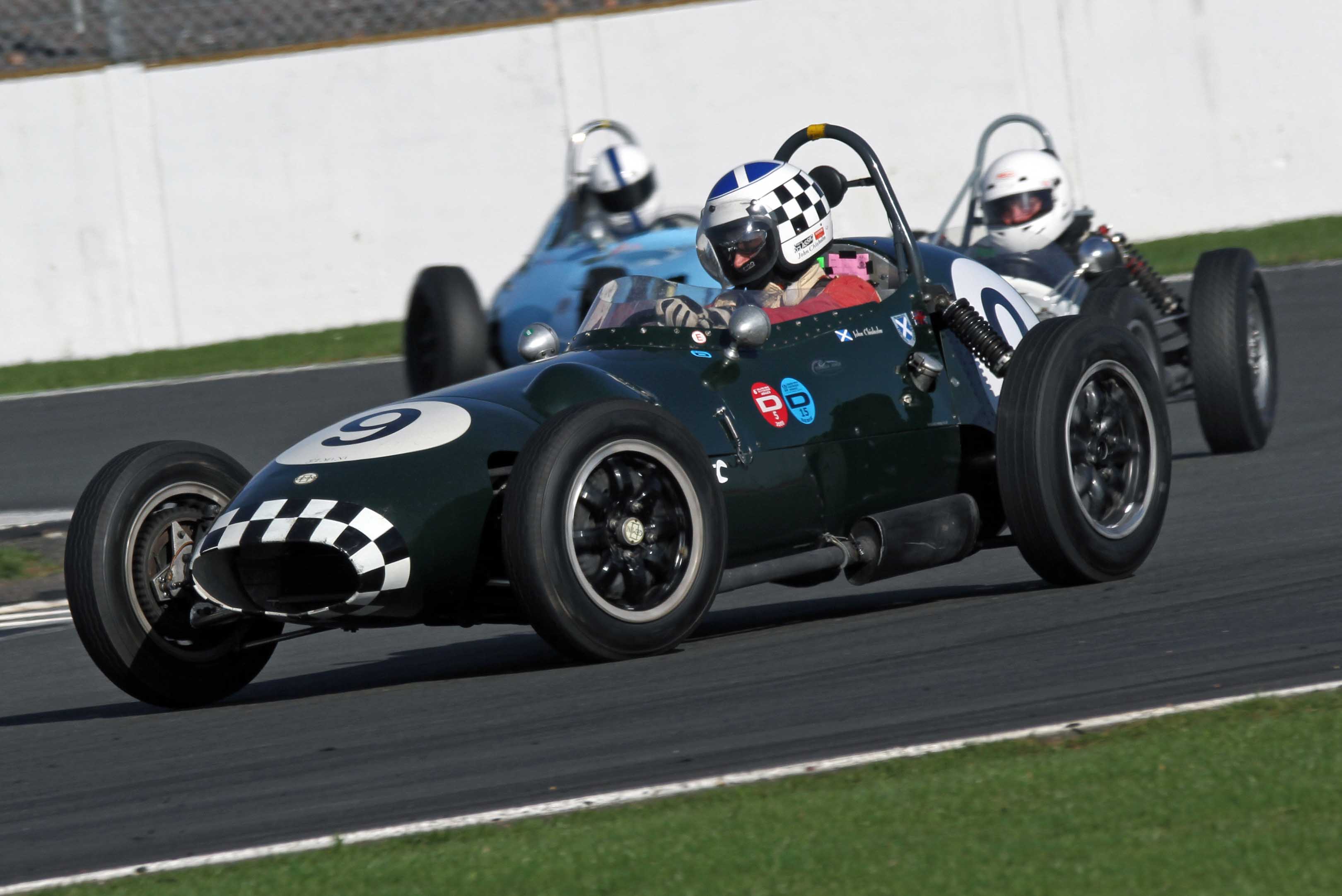Sunshine and superb racing at HSCC Silverstone Finals - Auto Addicts
