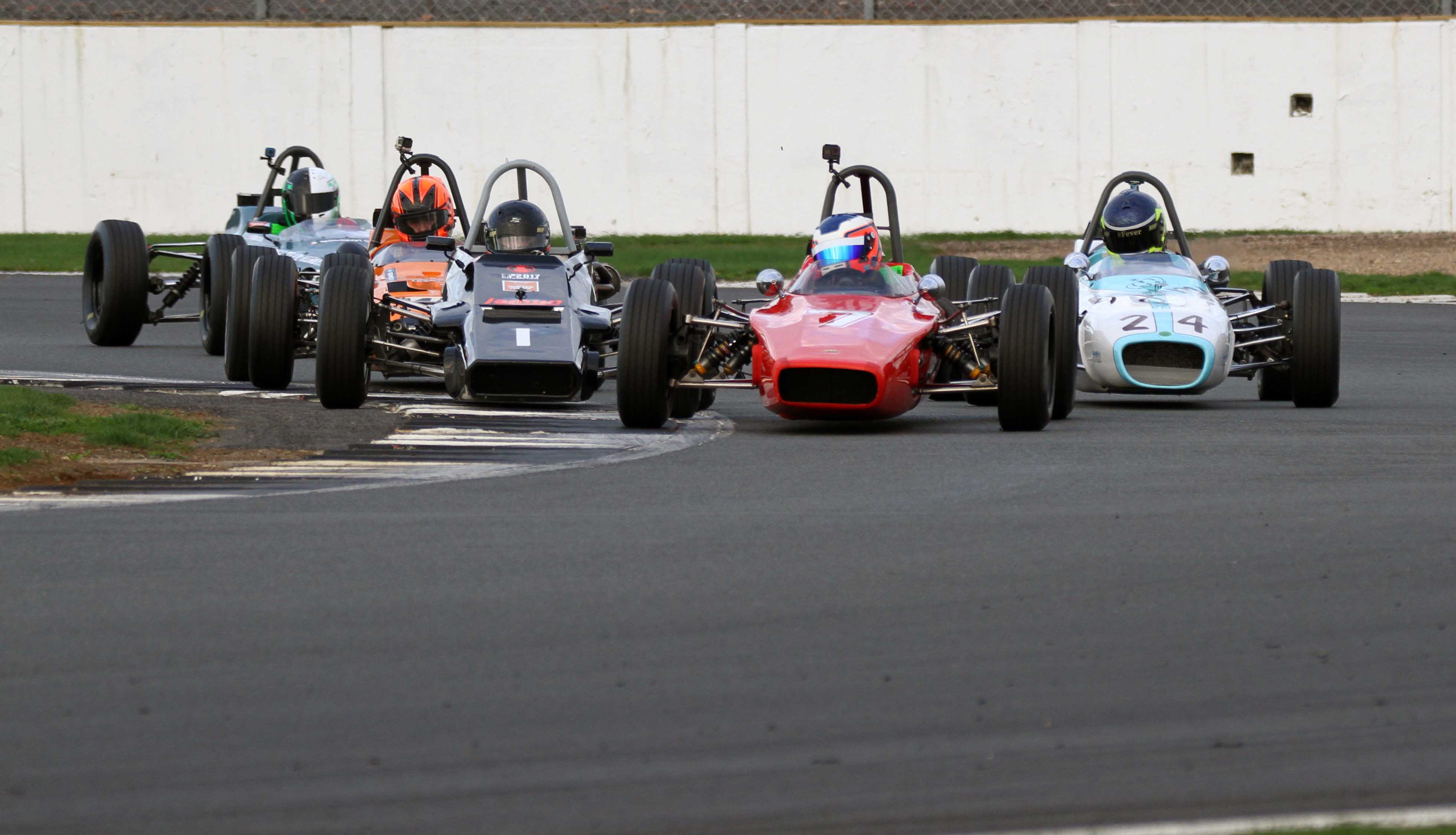 Sunshine and superb racing at HSCC Silverstone Finals - Auto Addicts