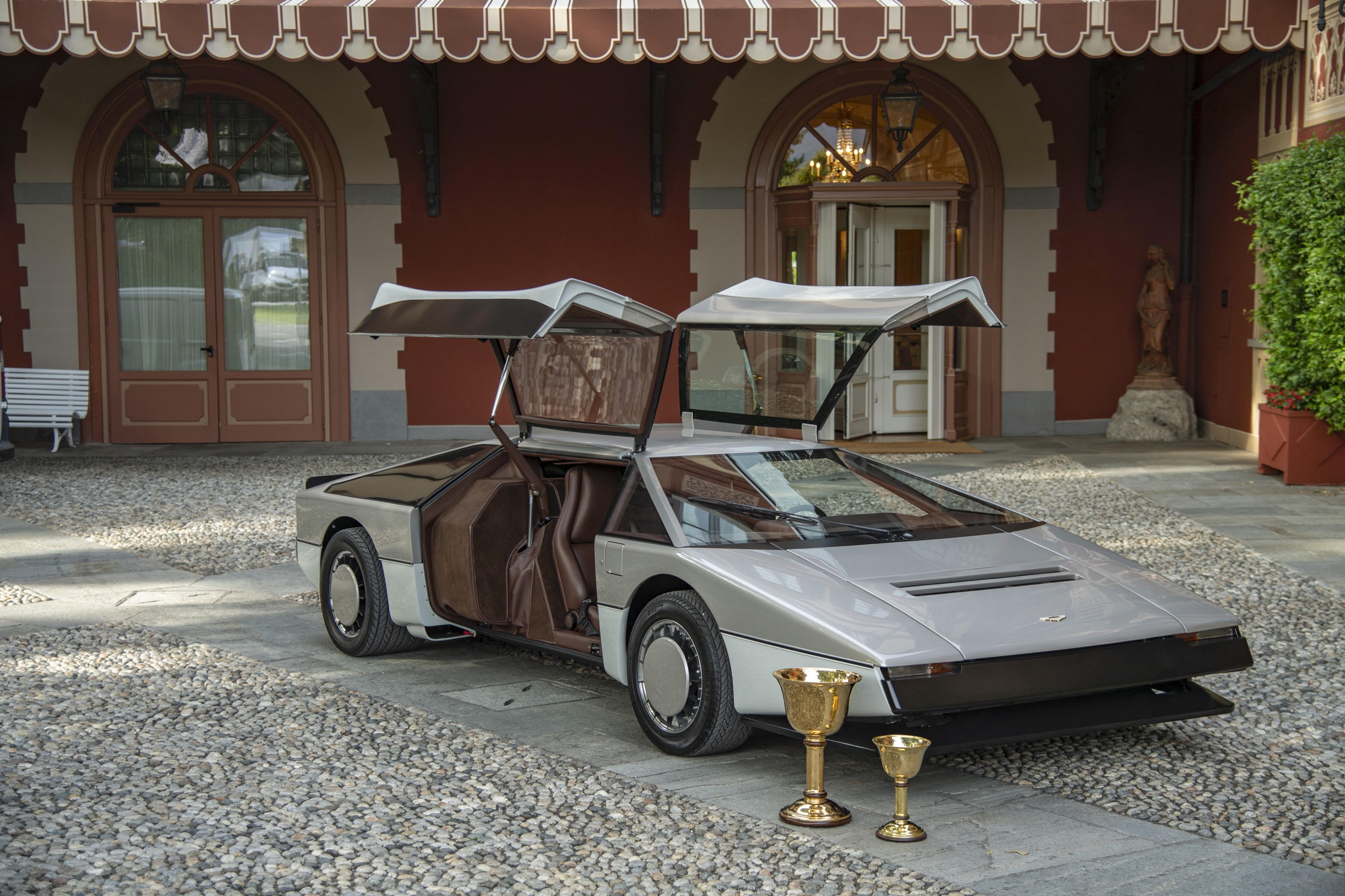 Aston Matin Bulldog wins Coppa d’Oro award at Ville D'Este - Auto Addicts